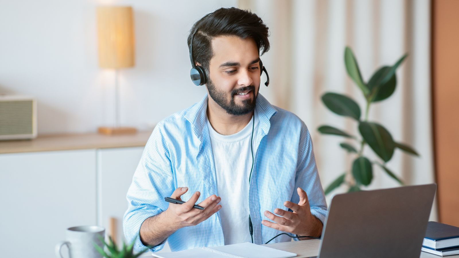 8 Key Differences Between Interpersonal and Intrapersonal Intelligence ...